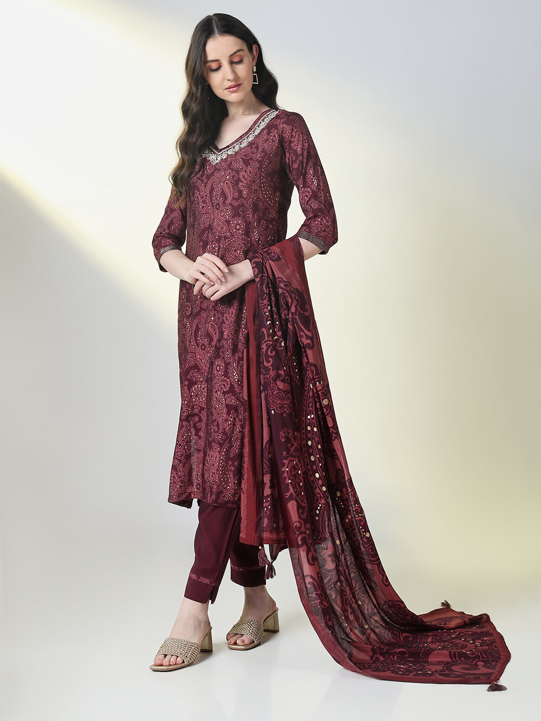Shop Women's Maroon Paisley Straight Kurta Set with Dupatta | Showoffff