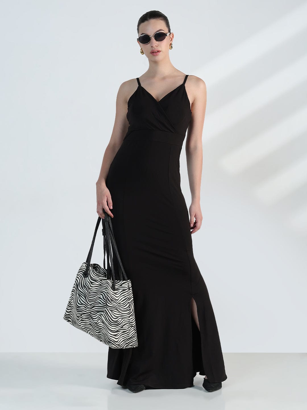 SHOWOFFFF Edition Women's Black Bodycon Fish Cut Dress