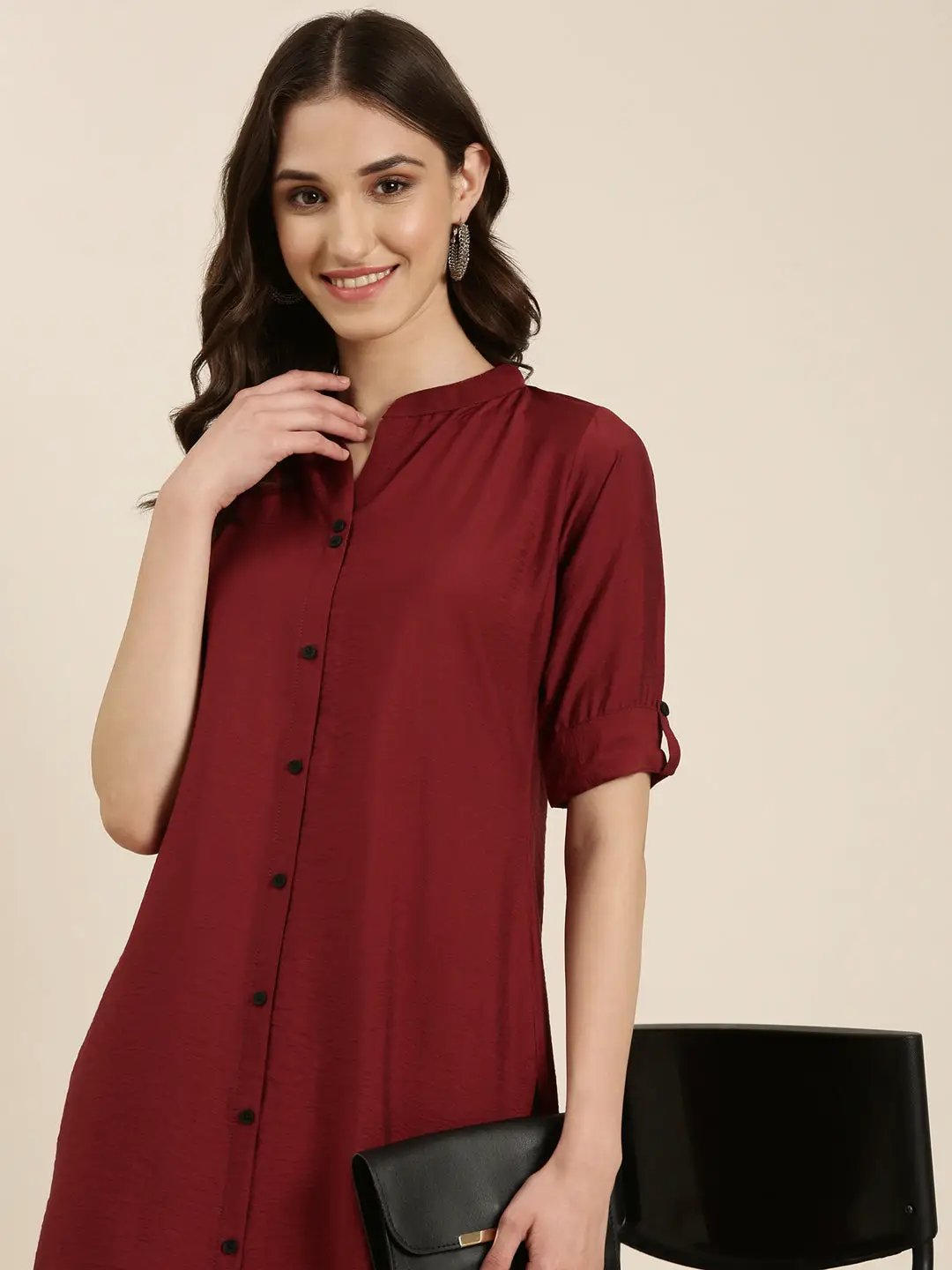 SHOWOFF Women's Mandarin Collar Roll-Up Sleeves Knee Length Maroon ...